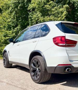 Balts BMW X5 2014 Šauļi, ar dzinēja tilpumu 2.99 L un nobraukumu 268 tūkst. km par 14650 €, foto 11 vietnē AUTOMOTO.COM.LV