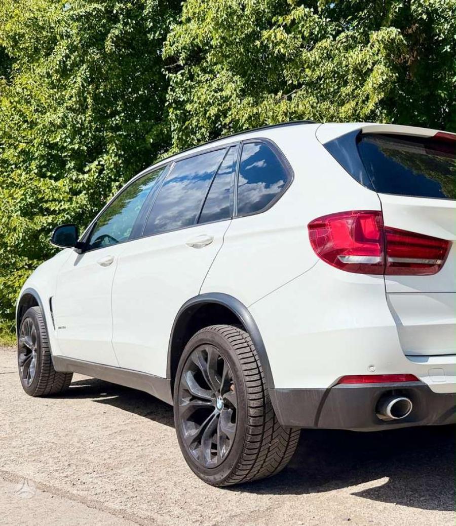 Balts BMW X5 2014 Šauļi, ar dzinēja tilpumu 2.99 L un nobraukumu 268 tūkst. km par 14650 €, foto 11 vietnē AUTOMOTO.COM.LV