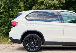 Balts BMW X5 2014 Šauļi, ar dzinēja tilpumu 2.99 L un nobraukumu 268 tūkst. km par 14650 €, foto 15 vietnē AUTOMOTO.COM.LV