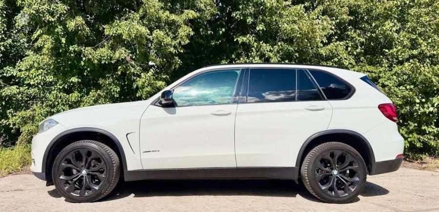 Balts BMW X5 2014 Šauļi, ar dzinēja tilpumu 2.99 L un nobraukumu 268 tūkst. km par 14650 €, foto 17 vietnē AUTOMOTO.COM.LV