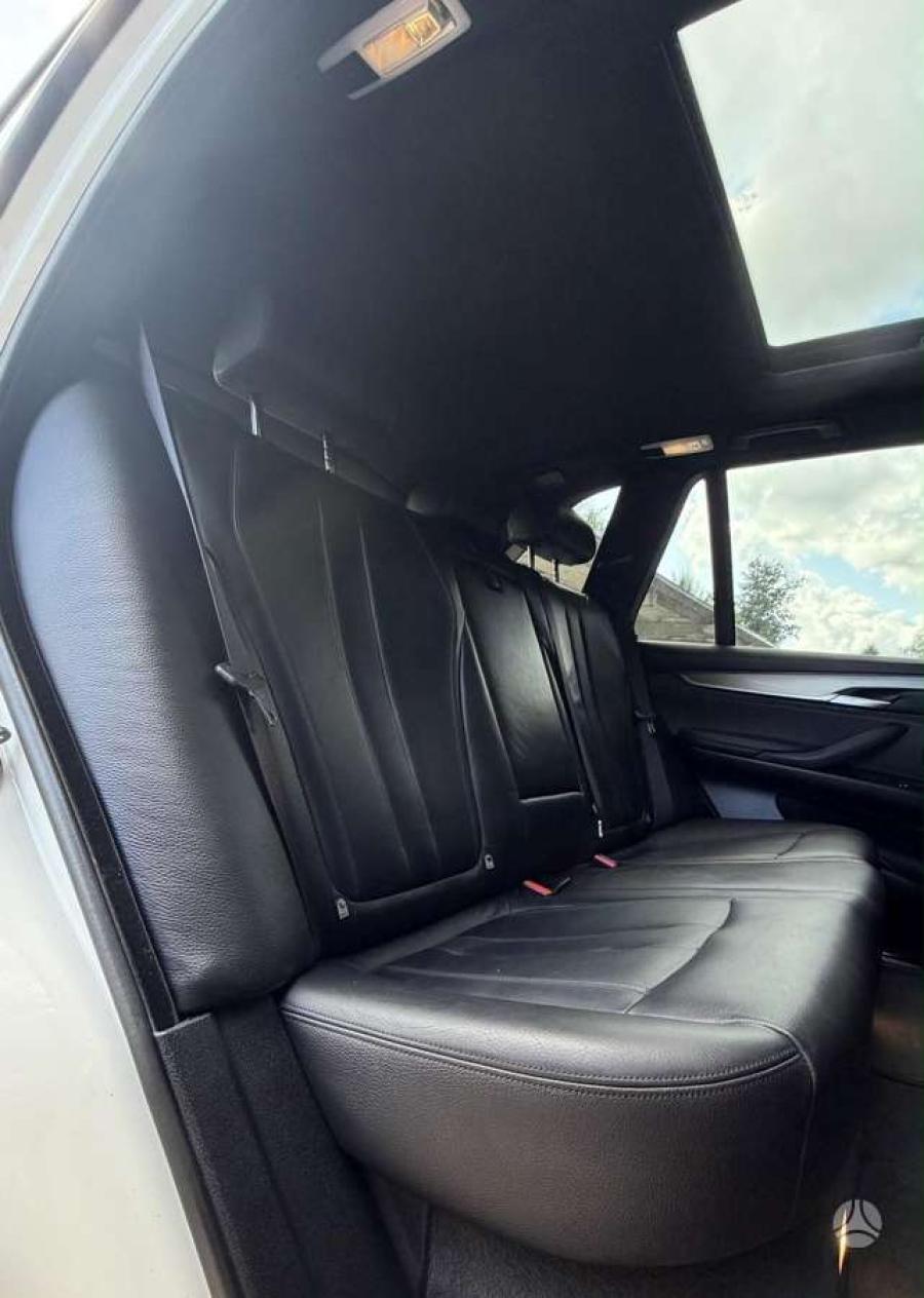 Balts BMW X5 2014 Šauļi, ar dzinēja tilpumu 2.99 L un nobraukumu 268 tūkst. km par 14650 €, foto 28 vietnē AUTOMOTO.COM.LV
