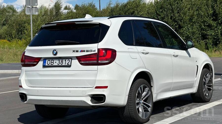Balts BMW X5 2014 Rīga, ar dzinēja tilpumu 3.00 L un nobraukumu 202 tūkst. km par 22500 €, foto 8 vietnē AUTOMOTO.COM.LV
