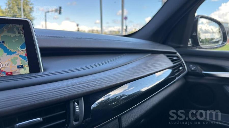 Balts BMW X5 2014 Rīga, ar dzinēja tilpumu 3.00 L un nobraukumu 202 tūkst. km par 22500 €, foto 13 vietnē AUTOMOTO.COM.LV