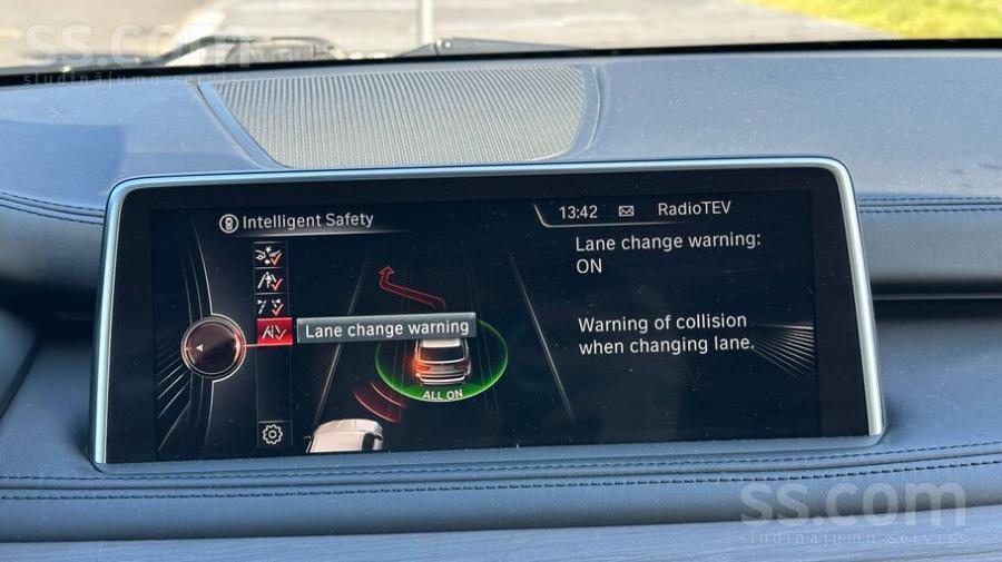 Balts BMW X5 2014 Rīga, ar dzinēja tilpumu 3.00 L un nobraukumu 202 tūkst. km par 22500 €, foto 16 vietnē AUTOMOTO.COM.LV