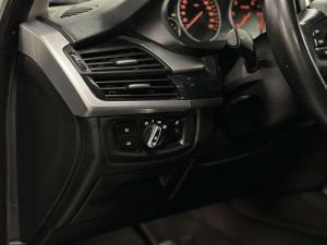 Balts BMW X5 2014 Klaipėda, ar dzinēja tilpumu 2.00 L un nobraukumu 159 tūkst. km par 17750 €, foto 19 vietnē AUTOMOTO.COM.LV