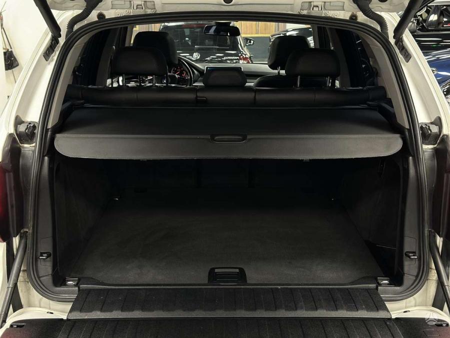 Balts BMW X5 2014 Klaipėda, ar dzinēja tilpumu 2.00 L un nobraukumu 159 tūkst. km par 17750 €, foto 21 vietnē AUTOMOTO.COM.LV