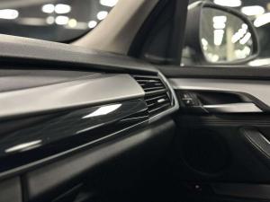 Balts BMW X5 2014 Klaipėda, ar dzinēja tilpumu 2.00 L un nobraukumu 159 tūkst. km par 17750 €, foto 26 vietnē AUTOMOTO.COM.LV