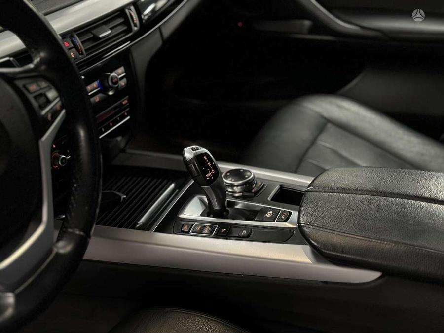 Balts BMW X5 2014 Klaipėda, ar dzinēja tilpumu 2.00 L un nobraukumu 159 tūkst. km par 17750 €, foto 33 vietnē AUTOMOTO.COM.LV