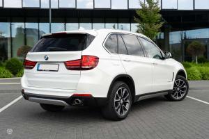 Balts BMW X5 2014 Viļņa, ar dzinēja tilpumu 2.00 L un nobraukumu 270 tūkst. km par 15900 €, foto 5 vietnē AUTOMOTO.COM.LV