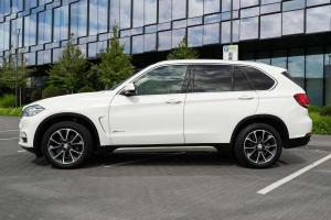 Balts BMW X5 2014 Viļņa, ar dzinēja tilpumu 2.00 L un nobraukumu 270 tūkst. km par 15900 €, foto 6 vietnē AUTOMOTO.COM.LV