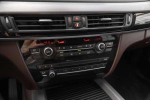 Balts BMW X5 2014 Viļņa, ar dzinēja tilpumu 2.00 L un nobraukumu 270 tūkst. km par 15900 €, foto 14 vietnē AUTOMOTO.COM.LV