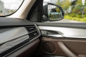 Balts BMW X5 2014 Viļņa, ar dzinēja tilpumu 2.00 L un nobraukumu 270 tūkst. km par 15900 €, foto 17 vietnē AUTOMOTO.COM.LV
