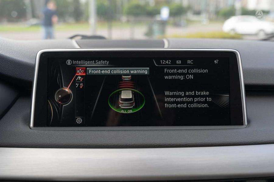 Balts BMW X5 2014 Viļņa, ar dzinēja tilpumu 2.00 L un nobraukumu 270 tūkst. km par 15900 €, foto 21 vietnē AUTOMOTO.COM.LV
