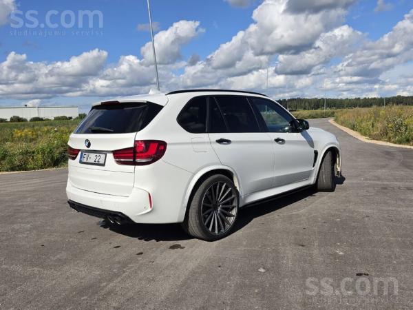 Balts BMW X5 2014 Rīga, ar dzinēja tilpumu 3.00 L un nobraukumu 251 tūkst. km par 21999 €, foto 4 vietnē AUTOMOTO.COM.LV