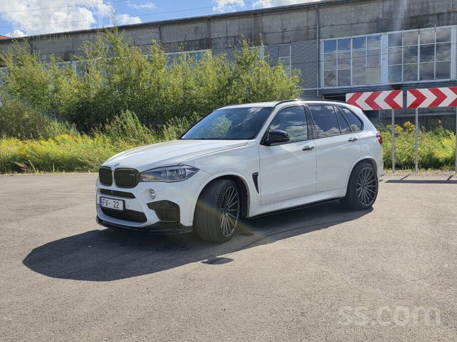 White BMW X5 2014 in Riga, with an engine capacity of 3.00 L and mileage of 251 thousand km for 21999 €, photo 6 on AUTOMOTO.COM.LV