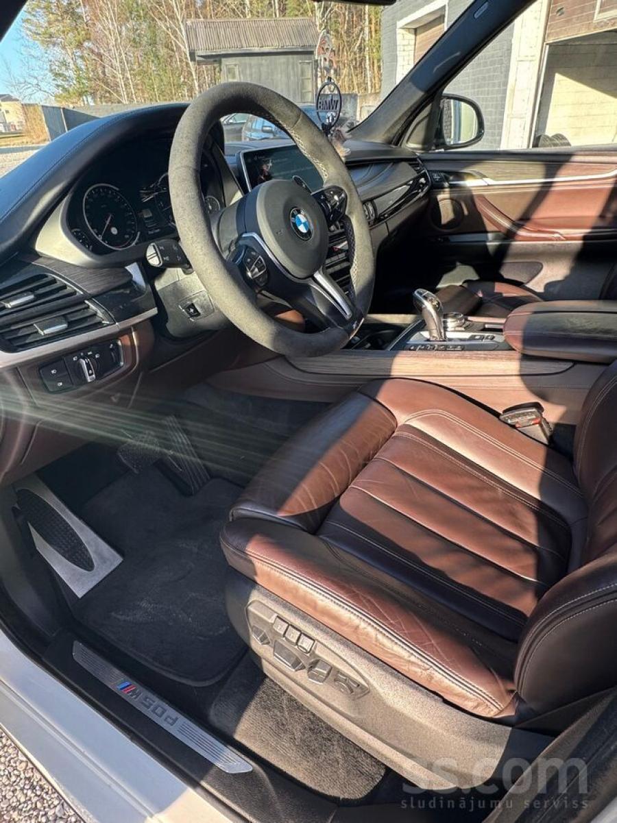 White BMW X5 2014 in Riga, with an engine capacity of 3.00 L and mileage of 251 thousand km for 21999 €, photo 18 on AUTOMOTO.COM.LV