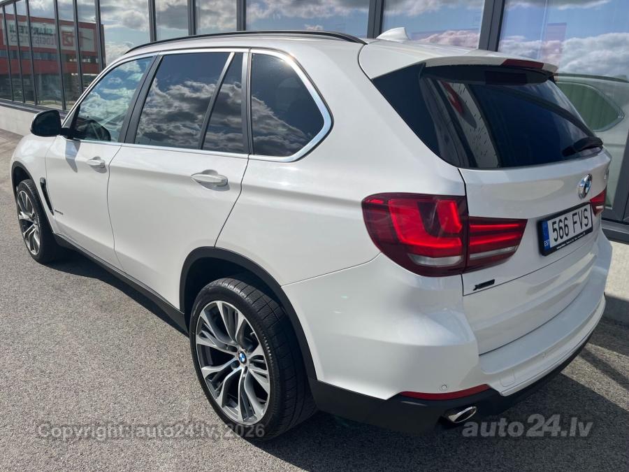 Balts BMW X5 2014 Tallina, ar dzinēja tilpumu 3.00 L un nobraukumu 369 tūkst. km par 19400 €, foto 5 vietnē AUTOMOTO.COM.LV