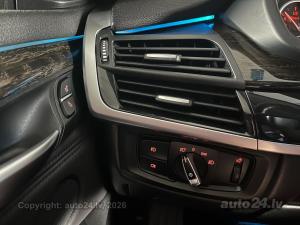 Balts BMW X5 2014 Tallina, ar dzinēja tilpumu 3.00 L un nobraukumu 369 tūkst. km par 19400 €, foto 29 vietnē AUTOMOTO.COM.LV