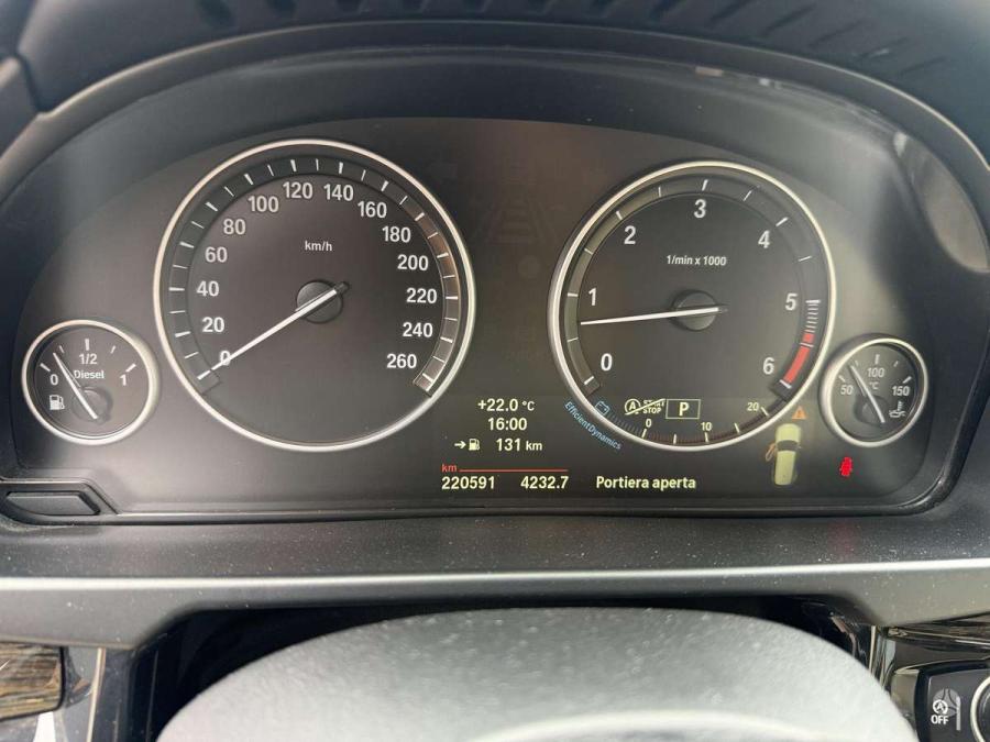 Balts BMW X5 2014 Šauļi, ar dzinēja tilpumu 2.99 L un nobraukumu 220 tūkst. km par 14300 €, foto 37 vietnē AUTOMOTO.COM.LV