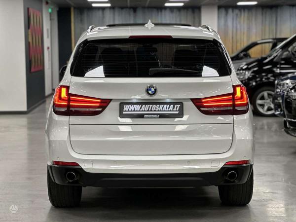 White BMW X5 2014 in Klaipeda, with an engine capacity of 2.00 L and mileage of 160 thousand km for 17750 €, photo 3 on AUTOMOTO.COM.LV