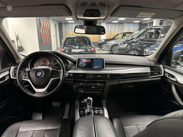 White BMW X5 2014 in Klaipeda, with an engine capacity of 2.00 L and mileage of 160 thousand km for 17750 €, photo 4 on AUTOMOTO.COM.LV