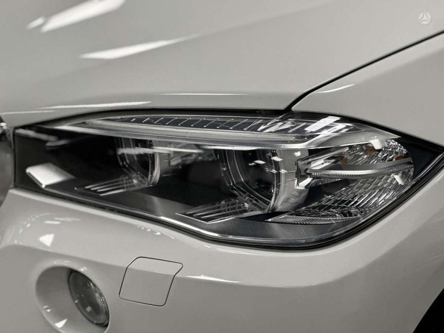 Balts BMW X5 2014 Klaipėda, ar dzinēja tilpumu 2.00 L un nobraukumu 160 tūkst. km par 17750 €, foto 16 vietnē AUTOMOTO.COM.LV