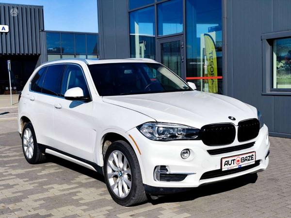 White BMW X5 2014 in Siauliai, with an engine capacity of 3.00 L and mileage of 235 thousand km for 12900 €, photo 1 on AUTOMOTO.COM.LV