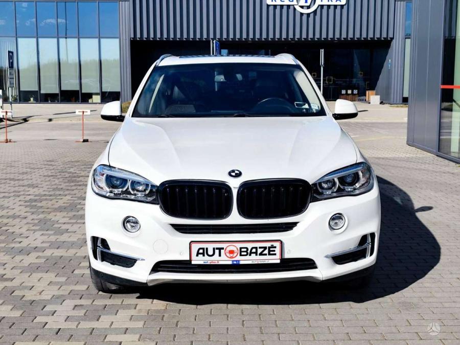 Balts BMW X5 2014 Šauļi, ar dzinēja tilpumu 3.00 L un nobraukumu 235 tūkst. km par 12900 €, foto 4 vietnē AUTOMOTO.COM.LV