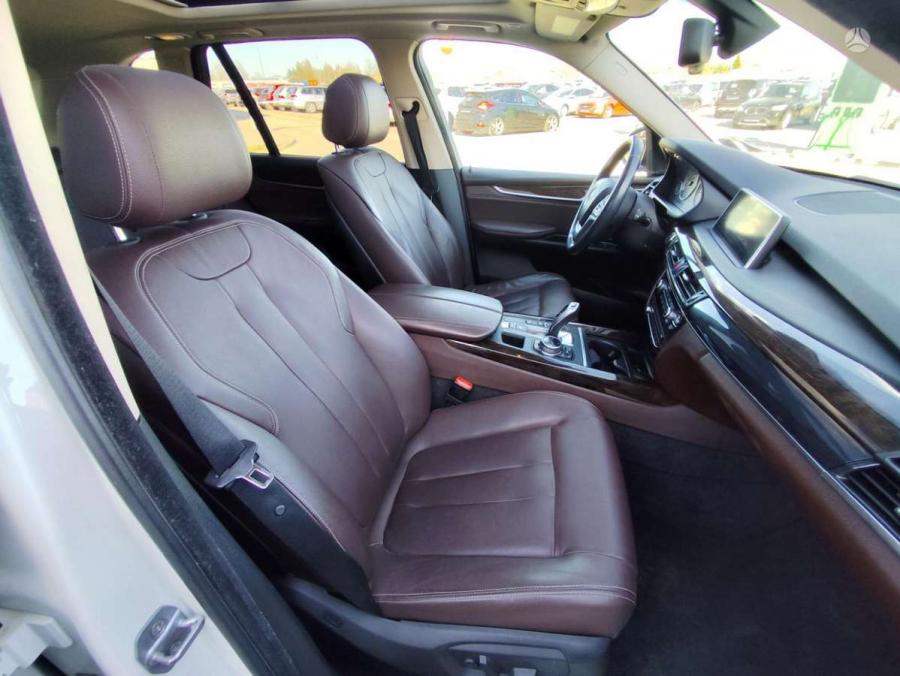 Balts BMW X5 2014 Šauļi, ar dzinēja tilpumu 3.00 L un nobraukumu 235 tūkst. km par 12900 €, foto 20 vietnē AUTOMOTO.COM.LV