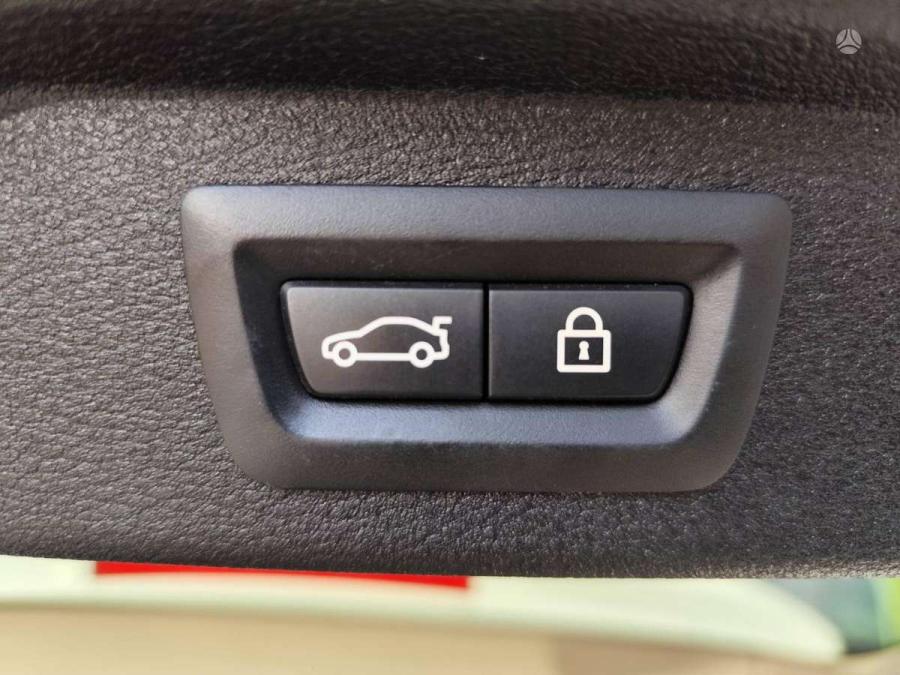 Balts BMW X5 2014 Šauļi, ar dzinēja tilpumu 3.00 L un nobraukumu 235 tūkst. km par 12900 €, foto 28 vietnē AUTOMOTO.COM.LV