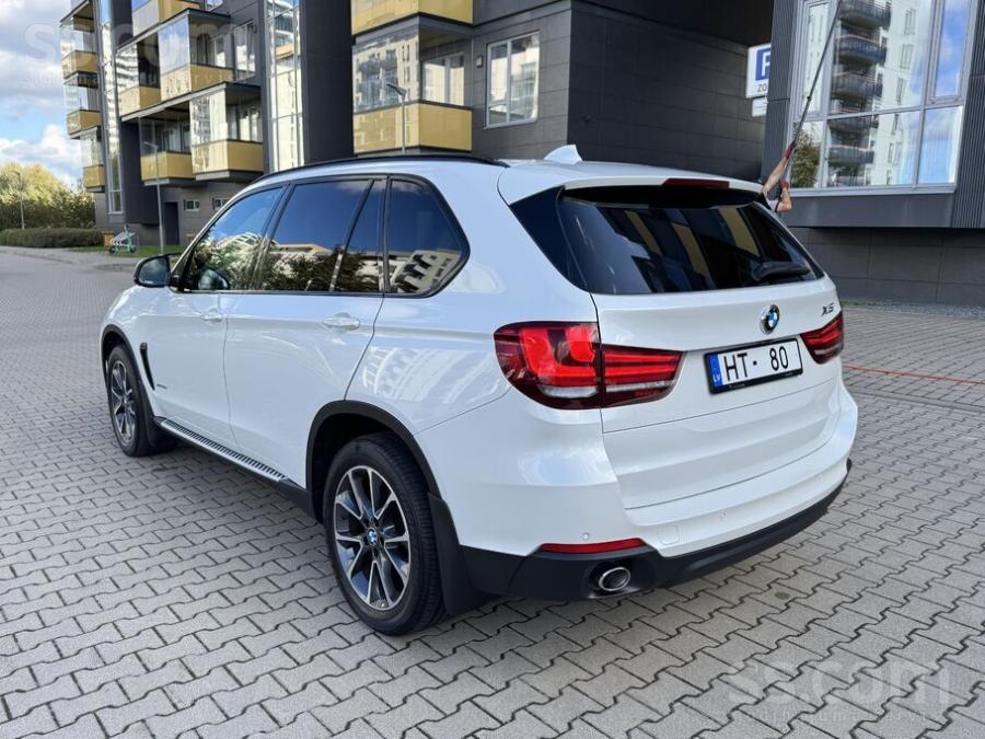Balts BMW X5 2014 Rīga, ar dzinēja tilpumu 3.00 L un nobraukumu 98 tūkst. km par 25000 €, foto 3 vietnē AUTOMOTO.COM.LV
