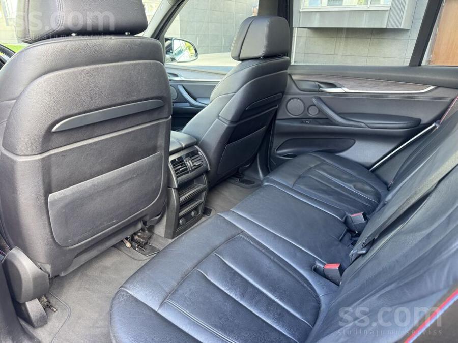Balts BMW X5 2014 Rīga, ar dzinēja tilpumu 3.00 L un nobraukumu 98 tūkst. km par 25000 €, foto 14 vietnē AUTOMOTO.COM.LV