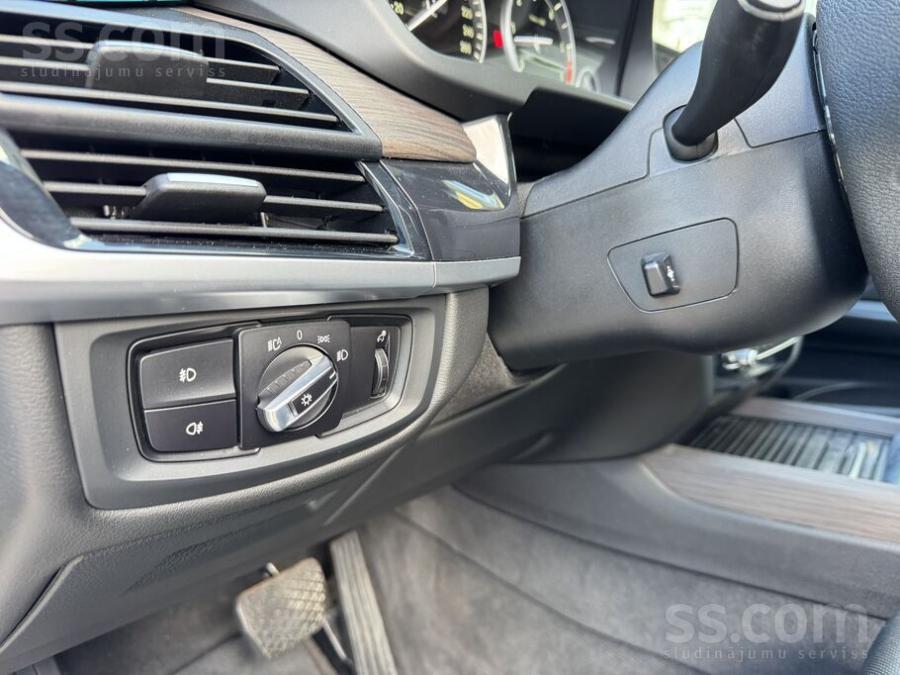 Balts BMW X5 2014 Rīga, ar dzinēja tilpumu 3.00 L un nobraukumu 98 tūkst. km par 25000 €, foto 19 vietnē AUTOMOTO.COM.LV