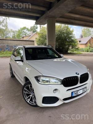 White BMW X5 2014 in Riga, with an engine capacity of 3.00 L and mileage of 255 thousand km for 23200 €, photo  on AUTOMOTO.COM.LV