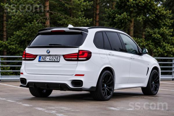 White BMW X5 2014 in Riga, with an engine capacity of 3.00 L and mileage of 353 thousand km for 21500 €, photo 4 on AUTOMOTO.COM.LV