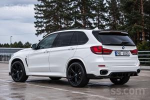 Balts BMW X5 2014 Rīga, ar dzinēja tilpumu 3.00 L un nobraukumu 353 tūkst. km par 21500 €, foto 5 vietnē AUTOMOTO.COM.LV