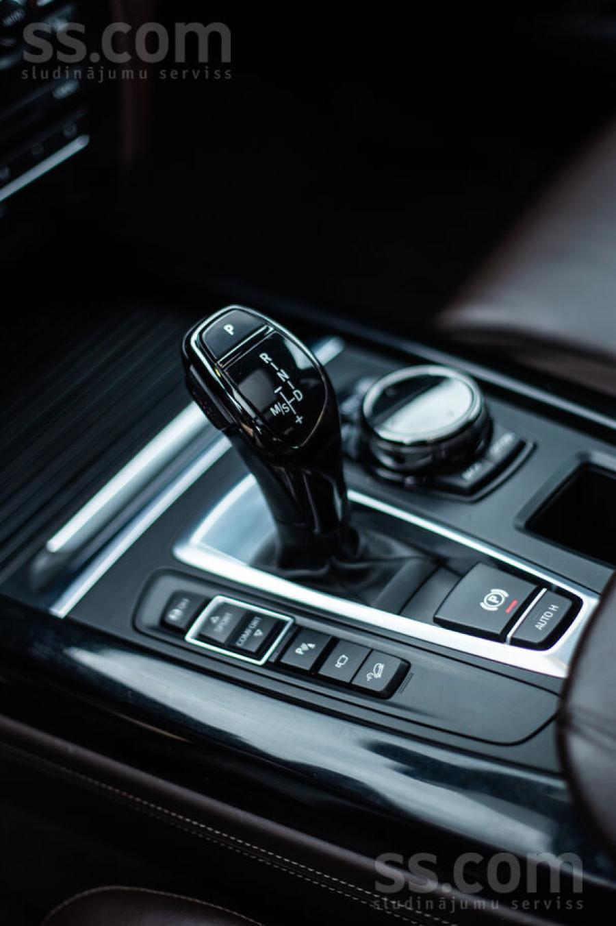 Balts BMW X5 2014 Rīga, ar dzinēja tilpumu 3.00 L un nobraukumu 353 tūkst. km par 21500 €, foto 14 vietnē AUTOMOTO.COM.LV