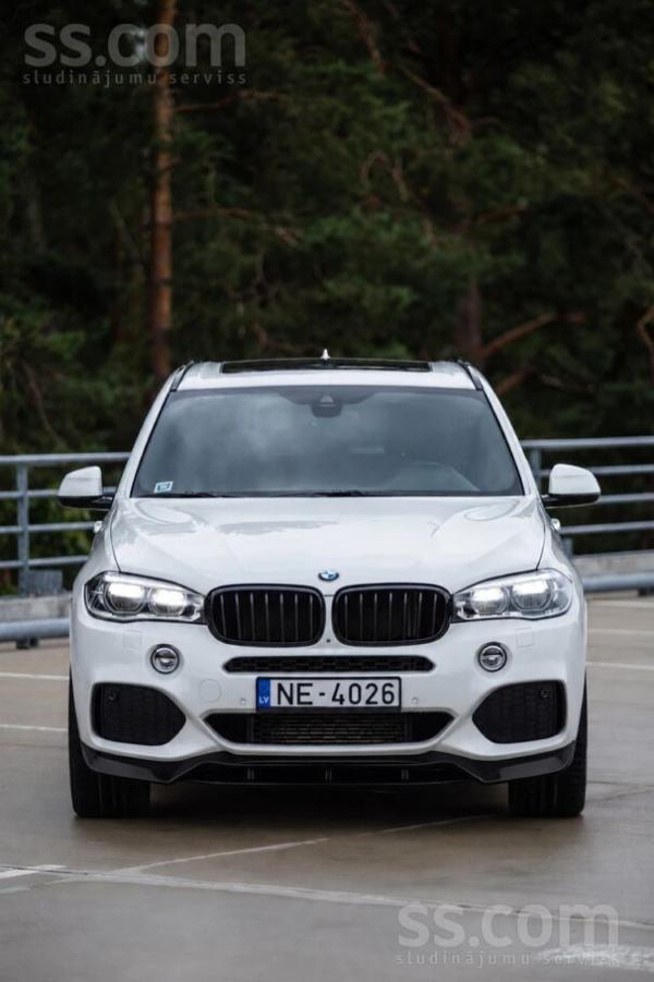BMW X5 2014 in Riga on AUTOMOTO.COM.LV White BMW X5 2014 in Riga, with an engine capacity of 3.00 L and mileage of 353 thousand km for 21500 €, photo 3 on AUTOMOTO.COM.LV