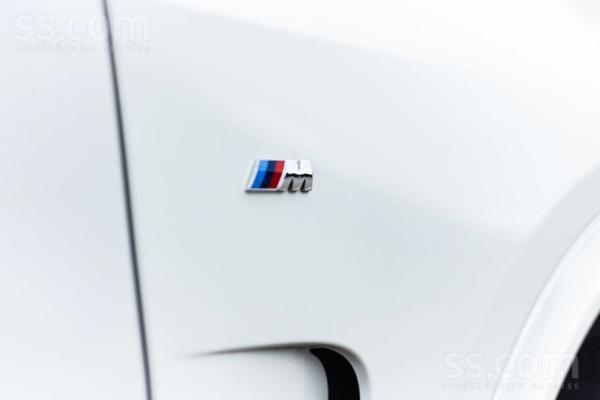 BMW X5 2014 in Riga on AUTOMOTO.COM.LV White BMW X5 2014 in Riga, with an engine capacity of 3.00 L and mileage of 353 thousand km for 21500 €, photo 6 on AUTOMOTO.COM.LV