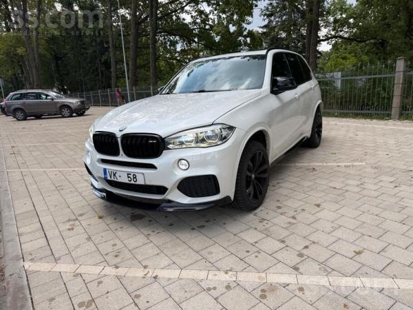Белый БМВ Х5 2014 в Рига, объемом двигателя 3.00 л и пробегом 225 тыс. км за 19900 €, фото 3 на AUTOMOTO.COM.LV