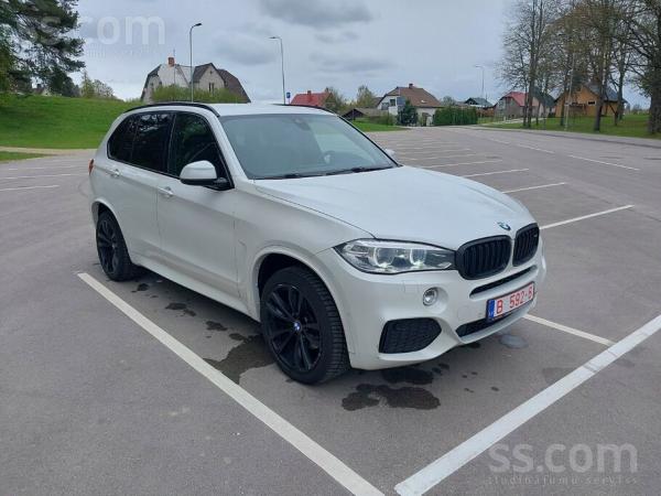Balts BMW X5 2015 Alūksne, ar dzinēja tilpumu 3.00 L un nobraukumu 0 tūkst. km par 6400 €, foto 2 vietnē AUTOMOTO.COM.LV