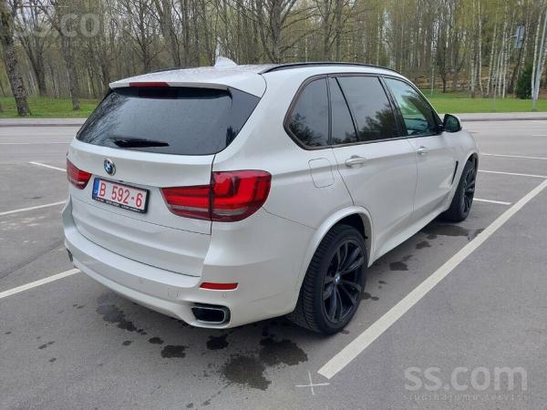 Balts BMW X5 2015 Alūksne, ar dzinēja tilpumu 3.00 L un nobraukumu 0 tūkst. km par 6400 €, foto 4 vietnē AUTOMOTO.COM.LV