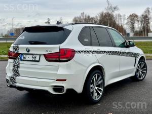 Balts BMW X5 2015 Rīga, ar dzinēja tilpumu 3.00 L un nobraukumu 230 tūkst. km par 25000 €, foto 24 vietnē AUTOMOTO.COM.LV