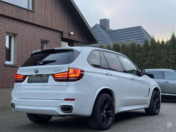 Balts BMW X5 2015 Kauņa, ar dzinēja tilpumu 3.00 L un nobraukumu 248 tūkst. km par 20500 €, foto 4 vietnē AUTOMOTO.COM.LV