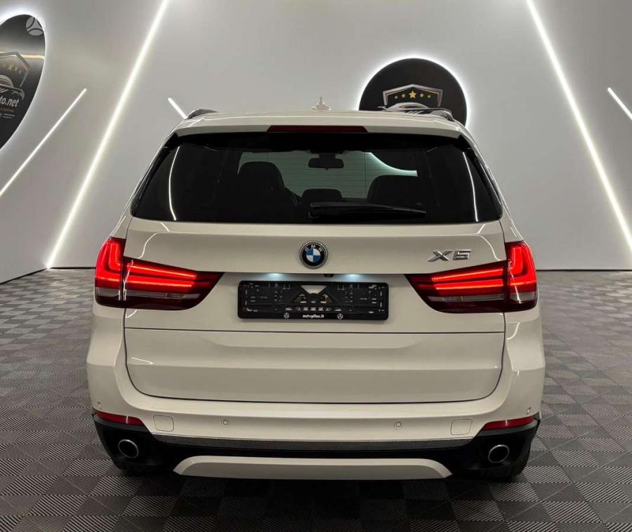 White BMW X5 2015 in Marijampole, with an engine capacity of 2.99 L and mileage of 198 thousand km for 19500 €, photo 25 on AUTOMOTO.COM.LV