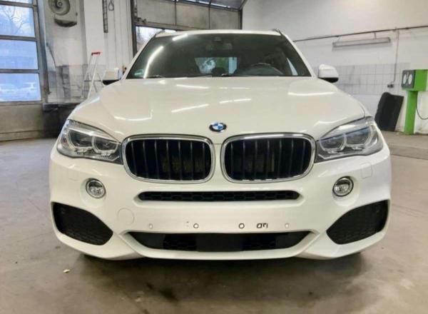 Balts BMW X5 2015 Šauļi, ar dzinēja tilpumu 2.99 L un nobraukumu 290 tūkst. km par 20200 €, foto 2 vietnē AUTOMOTO.COM.LV