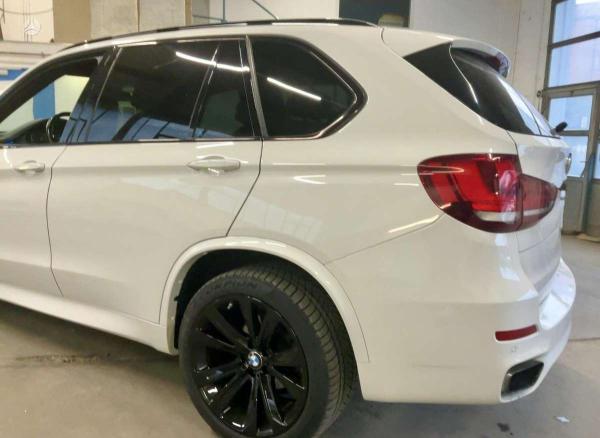 Balts BMW X5 2015 Šauļi, ar dzinēja tilpumu 2.99 L un nobraukumu 290 tūkst. km par 20200 €, foto 7 vietnē AUTOMOTO.COM.LV