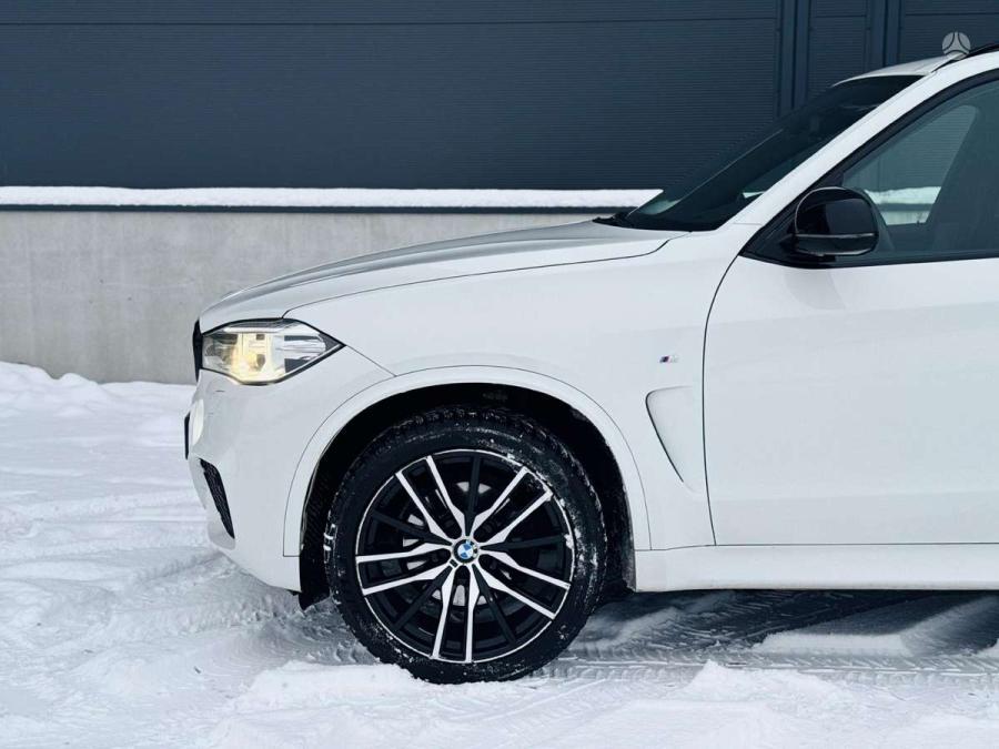 White BMW X5 2015 in Kaunas, with an engine capacity of 2.99 L and mileage of 296 thousand km for 17750 €, photo 36 on AUTOMOTO.COM.LV