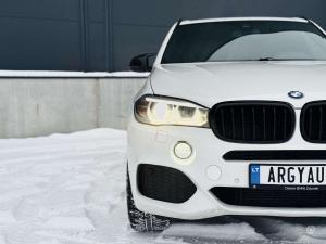 White BMW X5 2015 in Kaunas, with an engine capacity of 2.99 L and mileage of 296 thousand km for 17750 €, photo 38 on AUTOMOTO.COM.LV