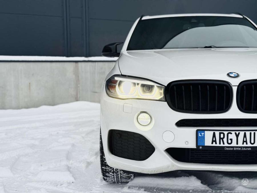 White BMW X5 2015 in Kaunas, with an engine capacity of 2.99 L and mileage of 296 thousand km for 17750 €, photo 38 on AUTOMOTO.COM.LV